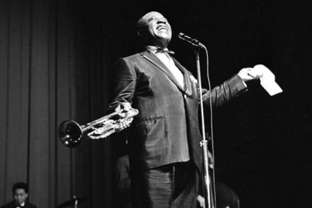 Cosa significa "What a wonderful world" di Louis Armstrong: un brano ...